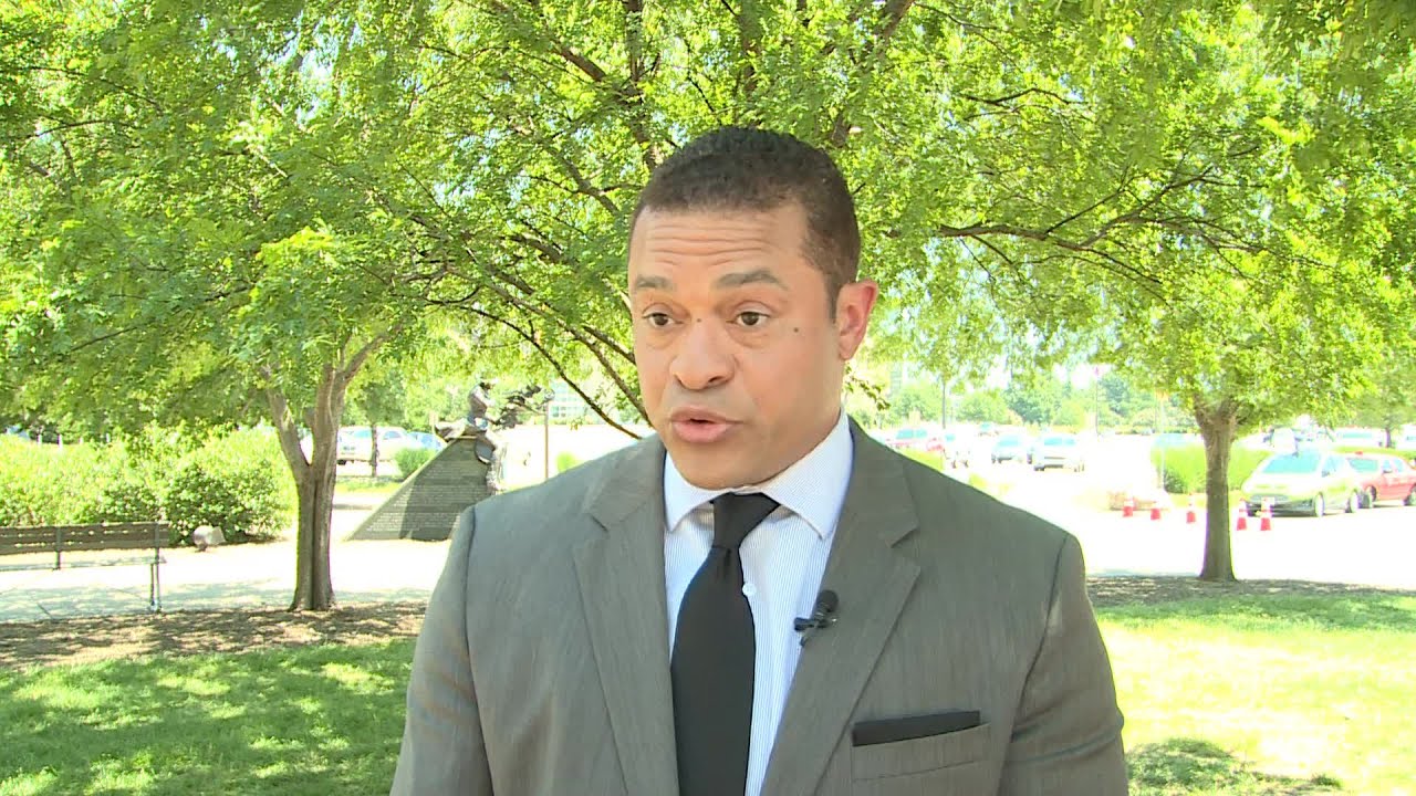 Michael Eaves - ESPN Anchor Set To Celebrate 10 Years With Network In 2025 - Mad About College ...